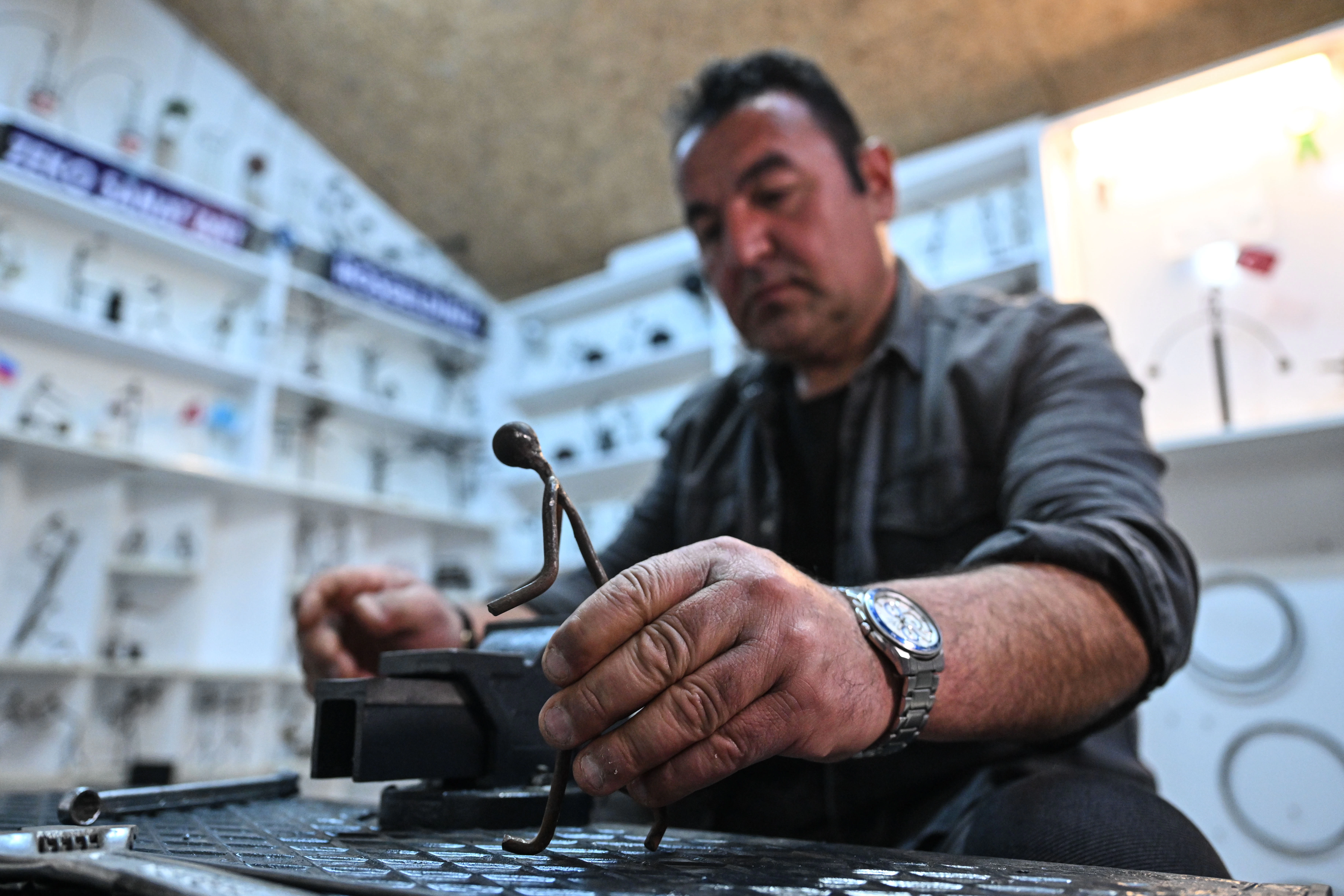 Demir ustası işini sanata dönüştürdü - Türkgün - Türkçe Düşün | Son ...